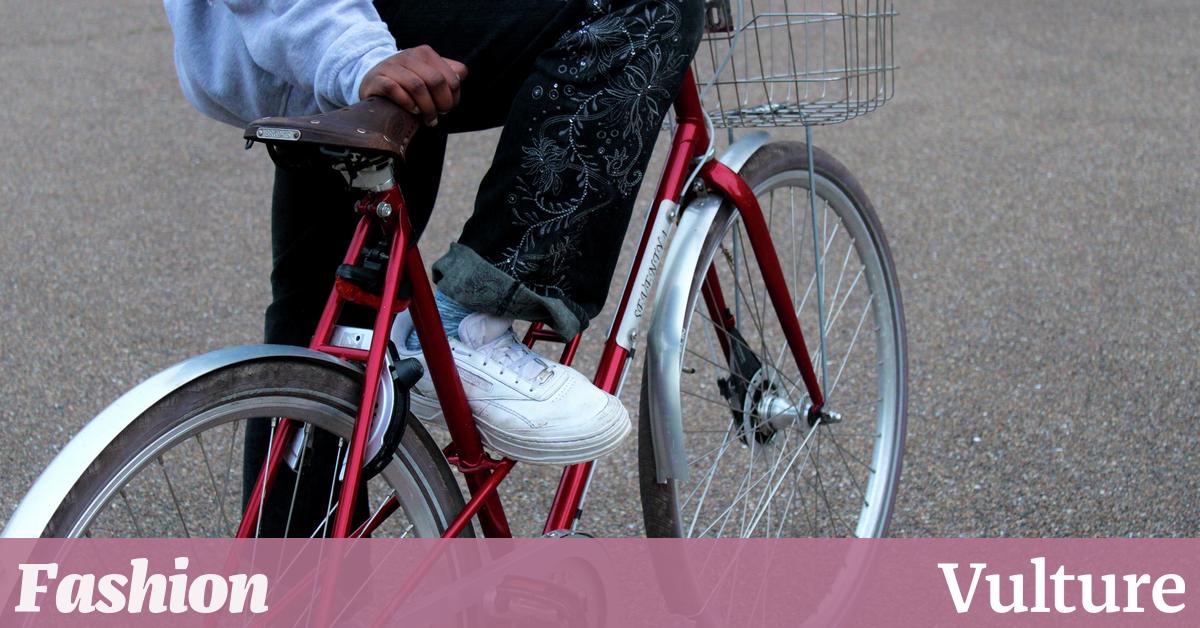 Tour de Fashion: the dos and don’ts of bicycle attire | Varsity