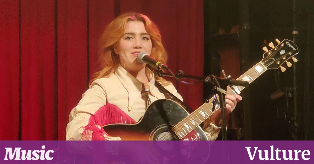 CMAT brings you into her boudoir with the California or Bust tour | Varsity