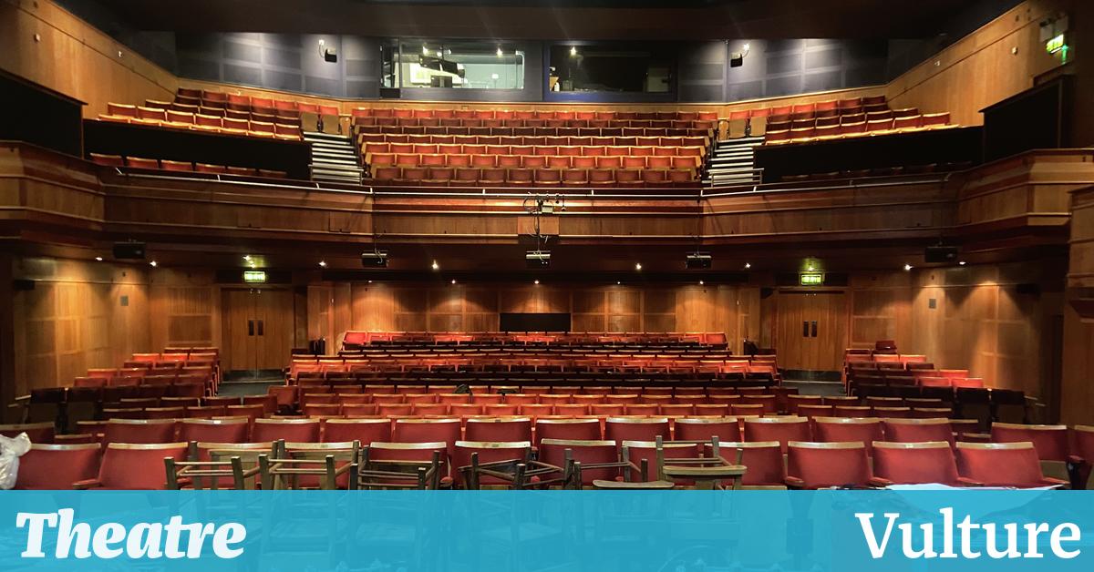 Comparing critique: Camdram vs the pros | Varsity