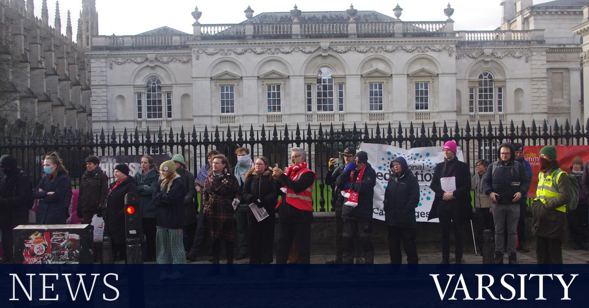 Protesters call on university staff to support strike action | Varsity